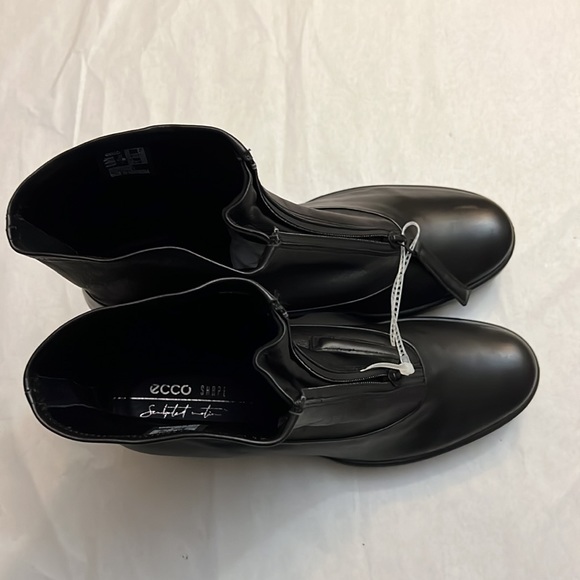 Ecco | Shoes | Ecco Womens Shape Sculpted Motion 35 Zip Boot | Poshmark
